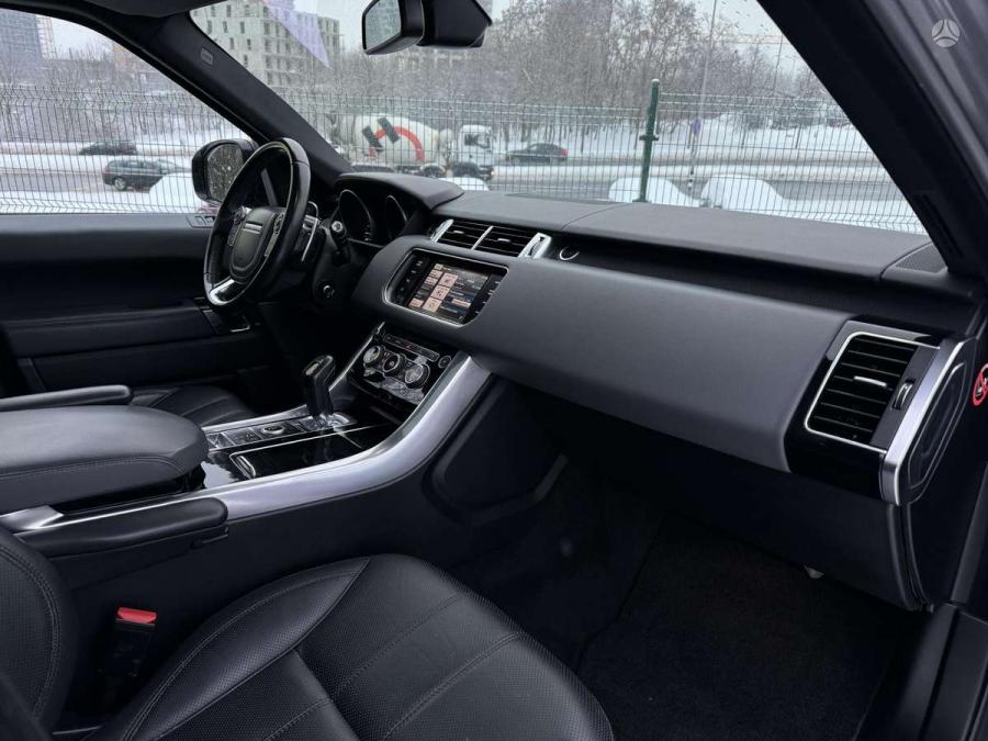 Pelēks Land Rover Range Rover Sport 2013 Viļņa, ar dzinēja tilpumu 2.99 L un nobraukumu 232 tūkst. km par 18500 €, foto 11 vietnē AUTOMOTO.COM.LV