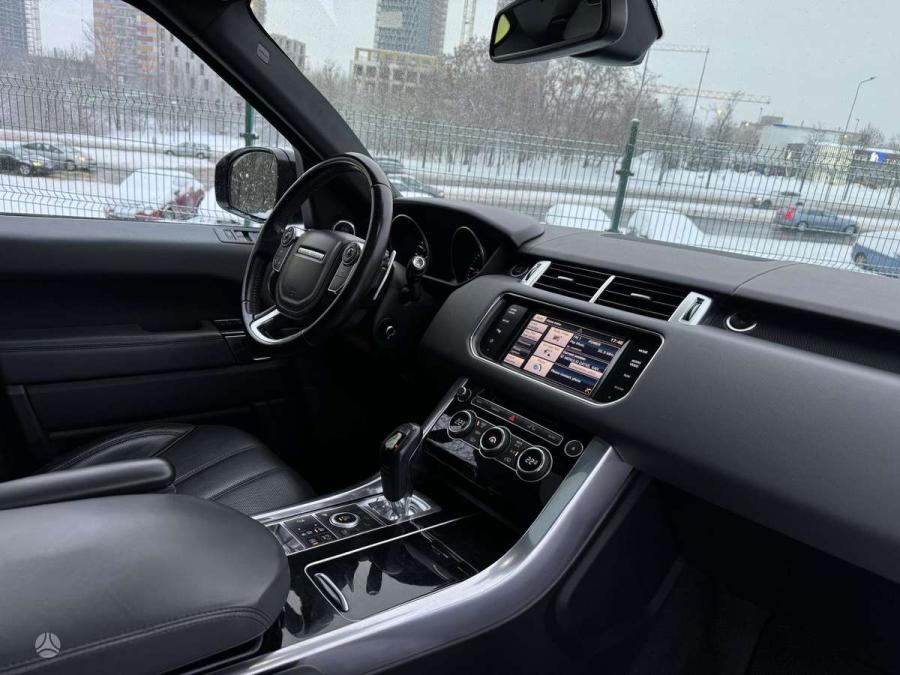 Pelēks Land Rover Range Rover Sport 2013 Viļņa, ar dzinēja tilpumu 2.99 L un nobraukumu 232 tūkst. km par 18500 €, foto 24 vietnē AUTOMOTO.COM.LV