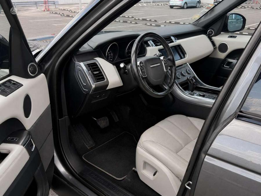Pelēks Land Rover Range Rover Sport 2014 Viļņa, ar dzinēja tilpumu 2.99 L un nobraukumu 199 tūkst. km par 14600 €, foto 13 vietnē AUTOMOTO.COM.LV