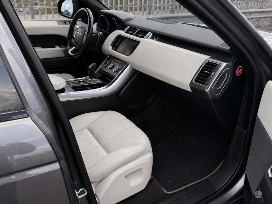 Pelēks Land Rover Range Rover Sport 2014 Viļņa, ar dzinēja tilpumu 2.99 L un nobraukumu 199 tūkst. km par 14600 €, foto 16 vietnē AUTOMOTO.COM.LV