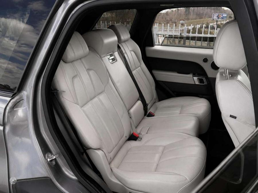 Pelēks Land Rover Range Rover Sport 2014 Viļņa, ar dzinēja tilpumu 2.99 L un nobraukumu 199 tūkst. km par 14600 €, foto 17 vietnē AUTOMOTO.COM.LV