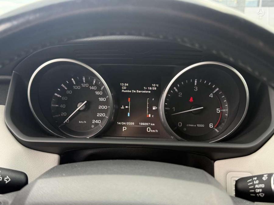 Pelēks Land Rover Range Rover Sport 2014 Viļņa, ar dzinēja tilpumu 2.99 L un nobraukumu 199 tūkst. km par 14600 €, foto 23 vietnē AUTOMOTO.COM.LV