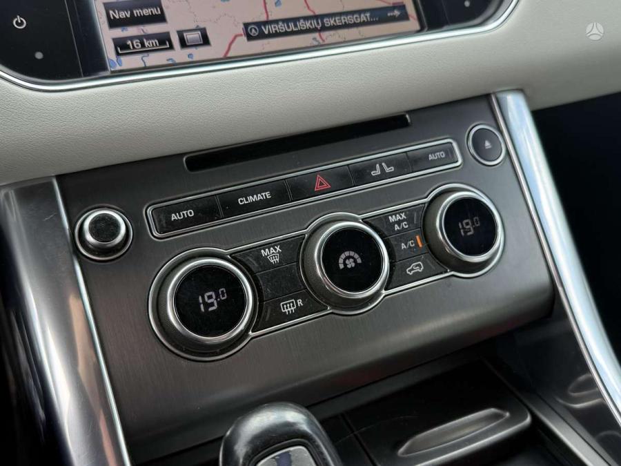 Pelēks Land Rover Range Rover Sport 2014 Viļņa, ar dzinēja tilpumu 2.99 L un nobraukumu 199 tūkst. km par 14600 €, foto 27 vietnē AUTOMOTO.COM.LV