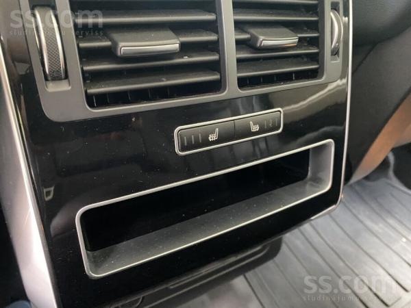Pelēks Land Rover Range Rover Sport 2015 Rīga, ar dzinēja tilpumu 3.00 L un nobraukumu 0 tūkst. km par 14990 €, foto 10 vietnē AUTOMOTO.COM.LV
