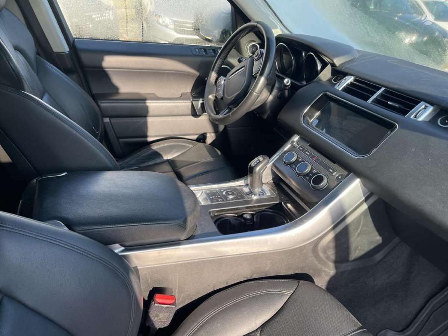 Pelēks Land Rover Range Rover Sport 2016 Kauņa, ar dzinēja tilpumu 3.00 L un nobraukumu 180 tūkst. km par 13400 €, foto 7 vietnē AUTOMOTO.COM.LV