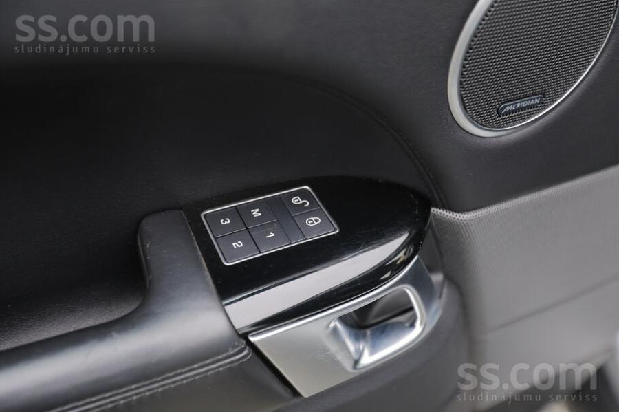 Pelēks Land Rover Range Rover Sport 2016 Rīga, ar dzinēja tilpumu 3.00 L un nobraukumu 157 tūkst. km par 18500 €, foto 22 vietnē AUTOMOTO.COM.LV