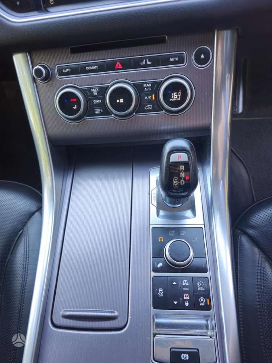 Pelēks Land Rover Range Rover Sport 2016 Kauņa, ar dzinēja tilpumu 2.99 L un nobraukumu 200 tūkst. km par 9200 €, foto 16 vietnē AUTOMOTO.COM.LV