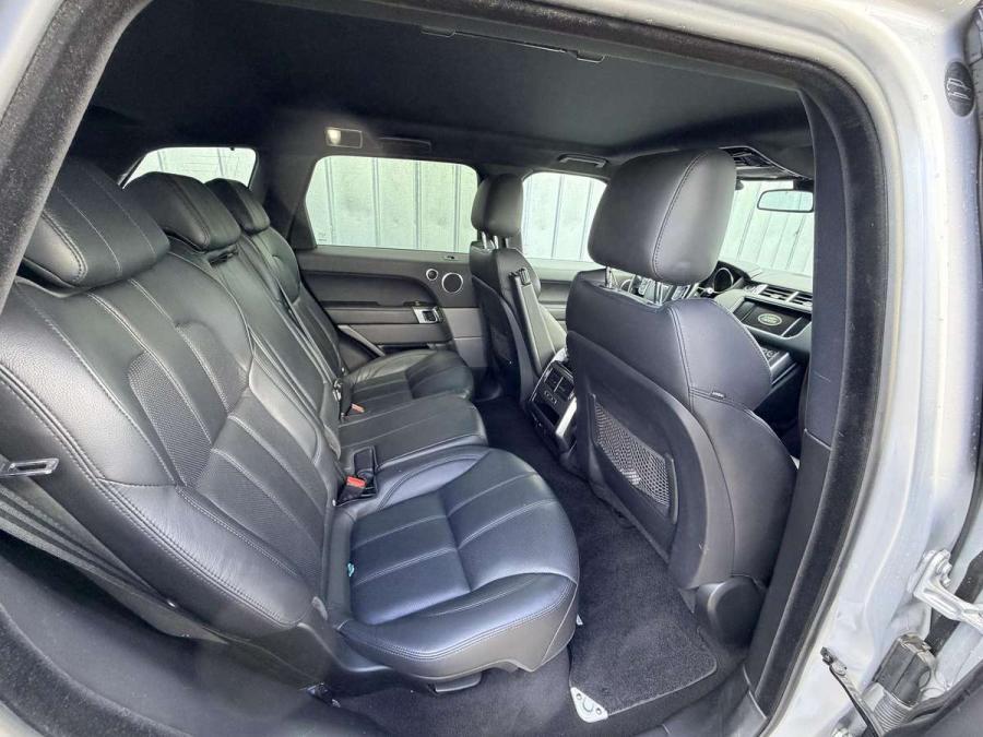 Pelēks Land Rover Range Rover Sport 2017 Šauļi, ar dzinēja tilpumu 2.99 L un nobraukumu 150 tūkst. km par 8850 €, foto 8 vietnē AUTOMOTO.COM.LV