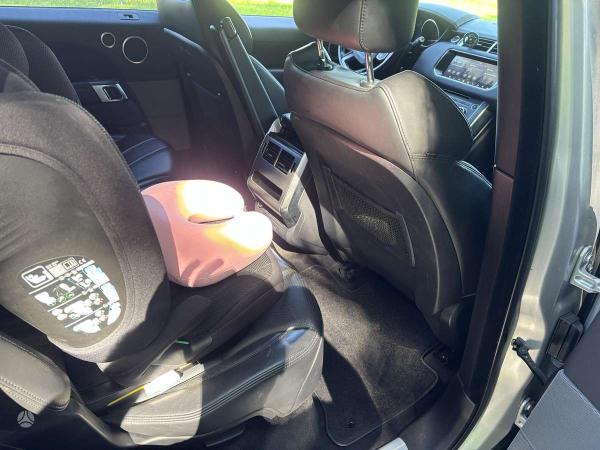 Pelēks Land Rover Range Rover Sport 2017 Telšiai, ar dzinēja tilpumu 2.00 L un nobraukumu 175 tūkst. km par 19500 €, foto 3 vietnē AUTOMOTO.COM.LV