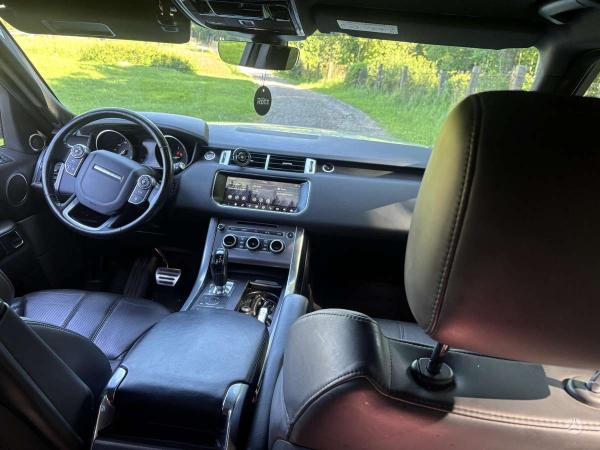 Pelēks Land Rover Range Rover Sport 2017 Telšiai, ar dzinēja tilpumu 2.00 L un nobraukumu 175 tūkst. km par 19500 €, foto 4 vietnē AUTOMOTO.COM.LV