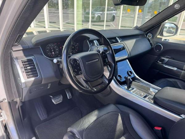 Grey Land Rover Range Rover Sport 2018 in Vilnius, with an engine capacity of 5.00 L and mileage of 205 thousand km for 35900 €, photo 11 on AUTOMOTO.COM.LV