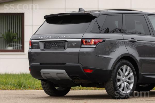 Grey Land Rover Range Rover Sport 2018 in Riga, with an engine capacity of 2.00 L and mileage of 240 thousand km for 21500 €, photo 7 on AUTOMOTO.COM.LV