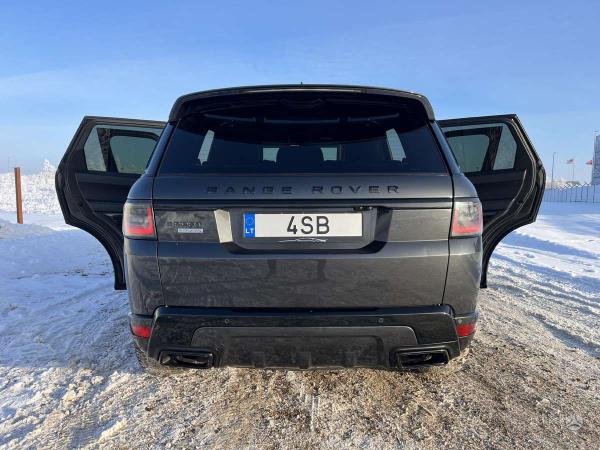 Grey Land Rover Range Rover Sport 2018 in Telschi, with an engine capacity of 2.99 L and mileage of 152 thousand km for 32700 €, photo 2 on AUTOMOTO.COM.LV