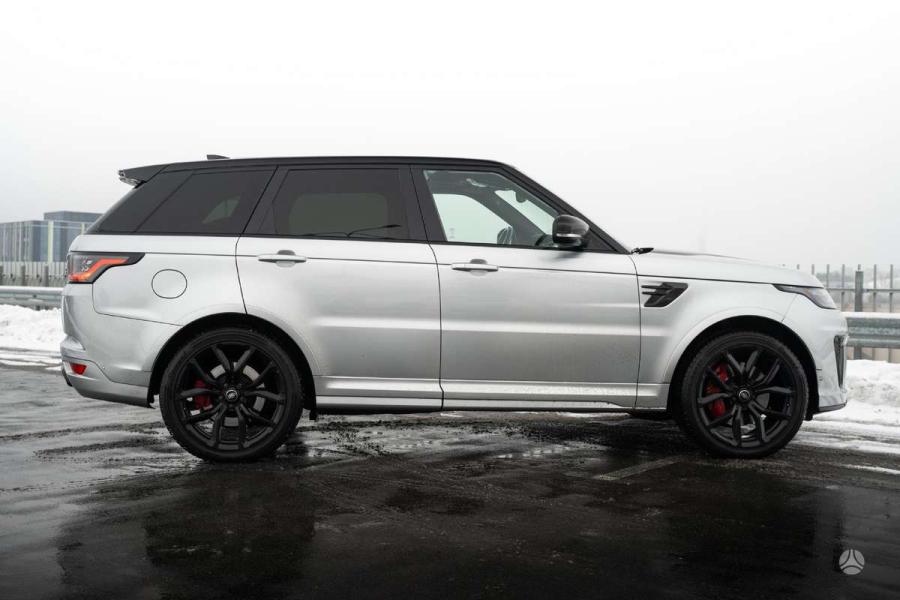 Pelēks Land Rover Range Rover Sport 2018 Viļņa, ar dzinēja tilpumu 5.00 L un nobraukumu 205 tūkst. km par 39990 €, foto 6 vietnē AUTOMOTO.COM.LV
