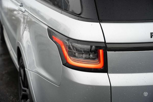 Pelēks Land Rover Range Rover Sport 2018 Viļņa, ar dzinēja tilpumu 5.00 L un nobraukumu 205 tūkst. km par 39990 €, foto 11 vietnē AUTOMOTO.COM.LV