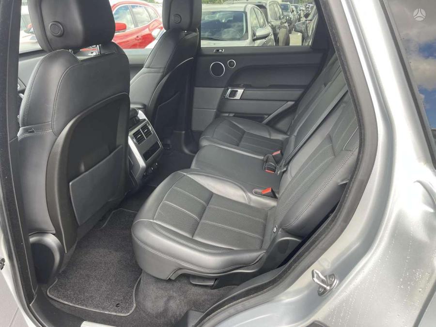 Grey Land Rover Range Rover Sport 2018 in Taurage, with an engine capacity of 5.00 L and mileage of 229 thousand km for 25500 €, photo 20 on AUTOMOTO.COM.LV