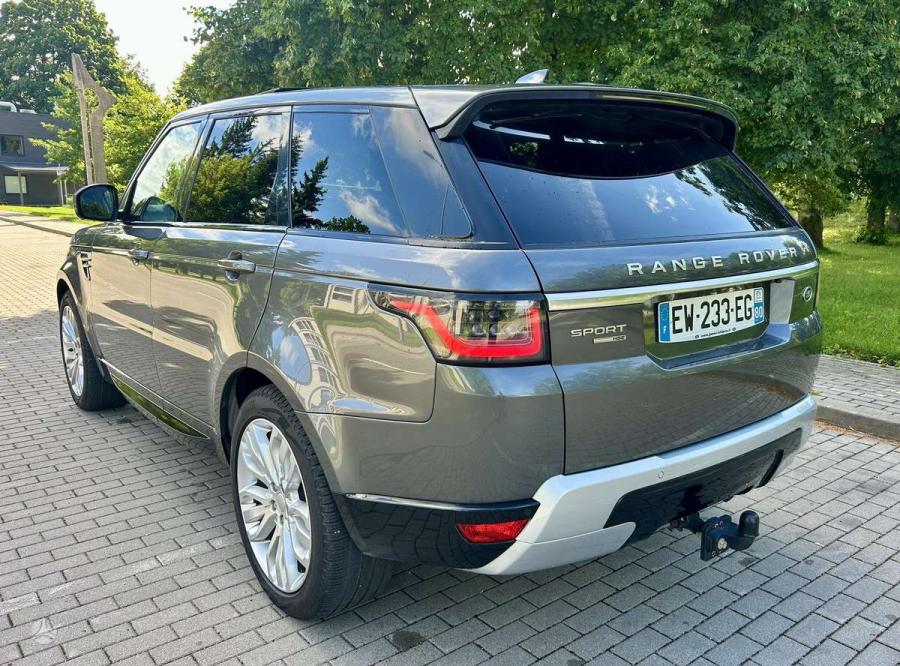 Grey Land Rover Range Rover Sport 2018 in Taurage, with an engine capacity of 2.00 L and mileage of 140 thousand km for 20700 €, photo 3 on AUTOMOTO.COM.LV