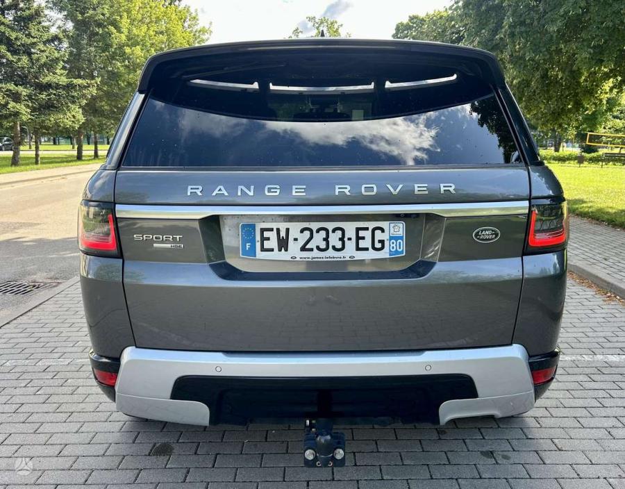 Grey Land Rover Range Rover Sport 2018 in Taurage, with an engine capacity of 2.00 L and mileage of 140 thousand km for 20700 €, photo 4 on AUTOMOTO.COM.LV