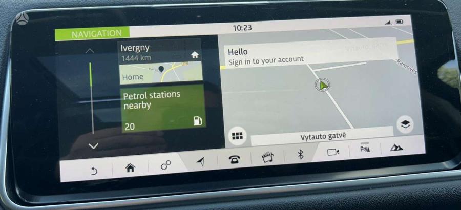 Grey Land Rover Range Rover Sport 2018 in Taurage, with an engine capacity of 2.00 L and mileage of 140 thousand km for 20700 €, photo 14 on AUTOMOTO.COM.LV