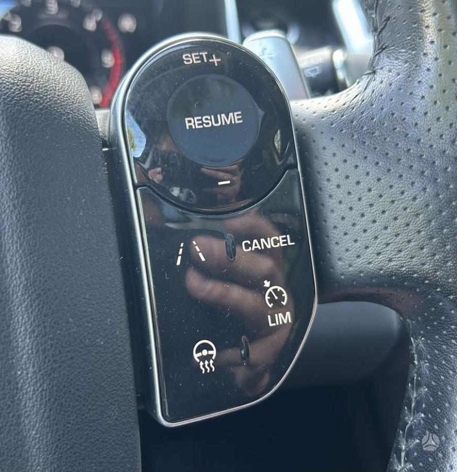 Grey Land Rover Range Rover Sport 2018 in Taurage, with an engine capacity of 2.00 L and mileage of 140 thousand km for 20700 €, photo 19 on AUTOMOTO.COM.LV