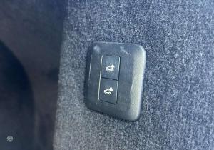 Grey Land Rover Range Rover Sport 2018 in Taurage, with an engine capacity of 2.00 L and mileage of 140 thousand km for 20700 €, photo 24 on AUTOMOTO.COM.LV
