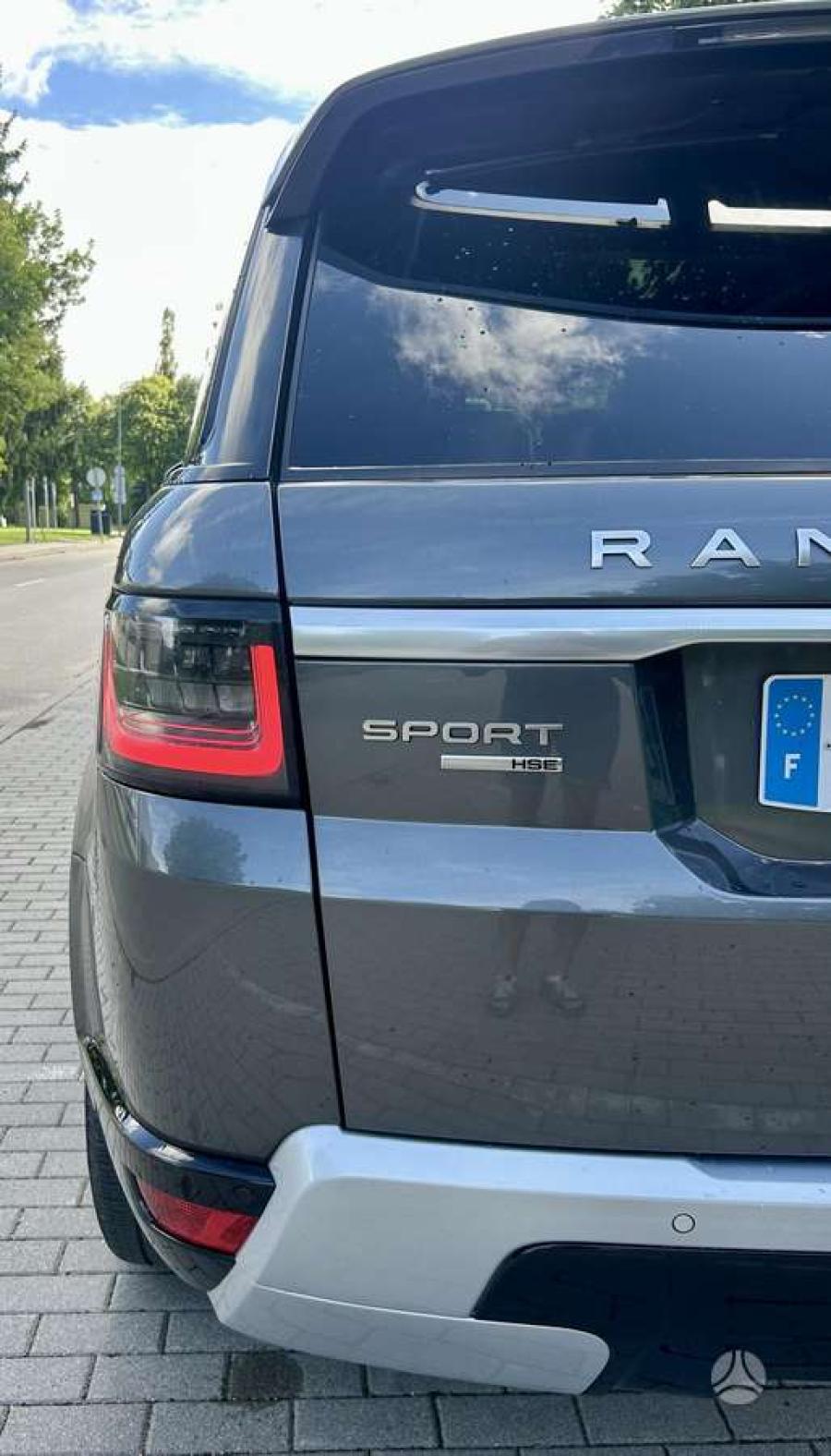 Grey Land Rover Range Rover Sport 2018 in Taurage, with an engine capacity of 2.00 L and mileage of 140 thousand km for 20700 €, photo 26 on AUTOMOTO.COM.LV