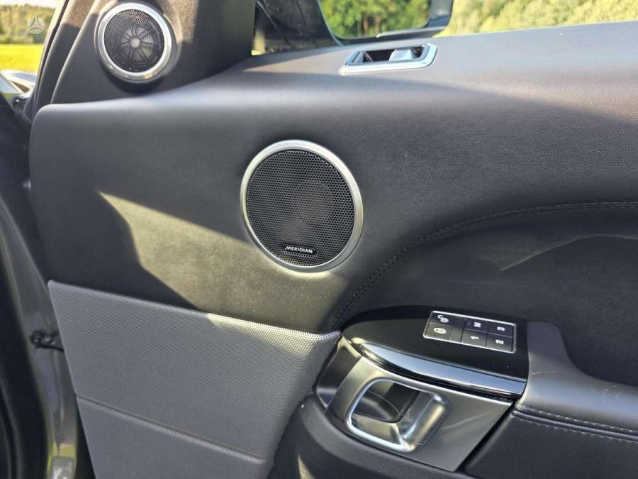 Grey Land Rover Range Rover Sport 2018 in Telschi, with an engine capacity of 2.99 L and mileage of 218 thousand km for 23500 €, photo 22 on AUTOMOTO.COM.LV