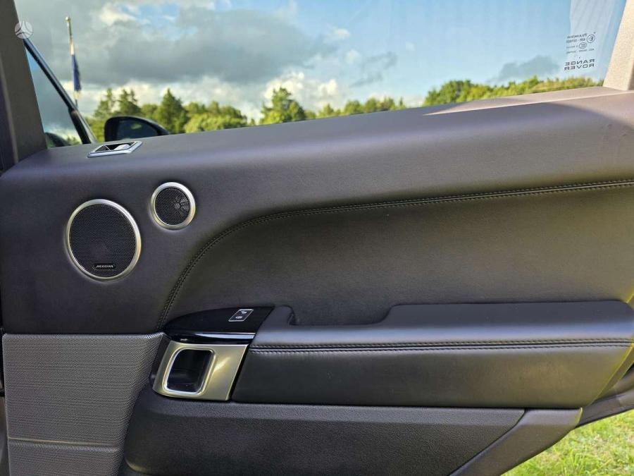 Grey Land Rover Range Rover Sport 2018 in Telschi, with an engine capacity of 2.99 L and mileage of 218 thousand km for 23500 €, photo 26 on AUTOMOTO.COM.LV