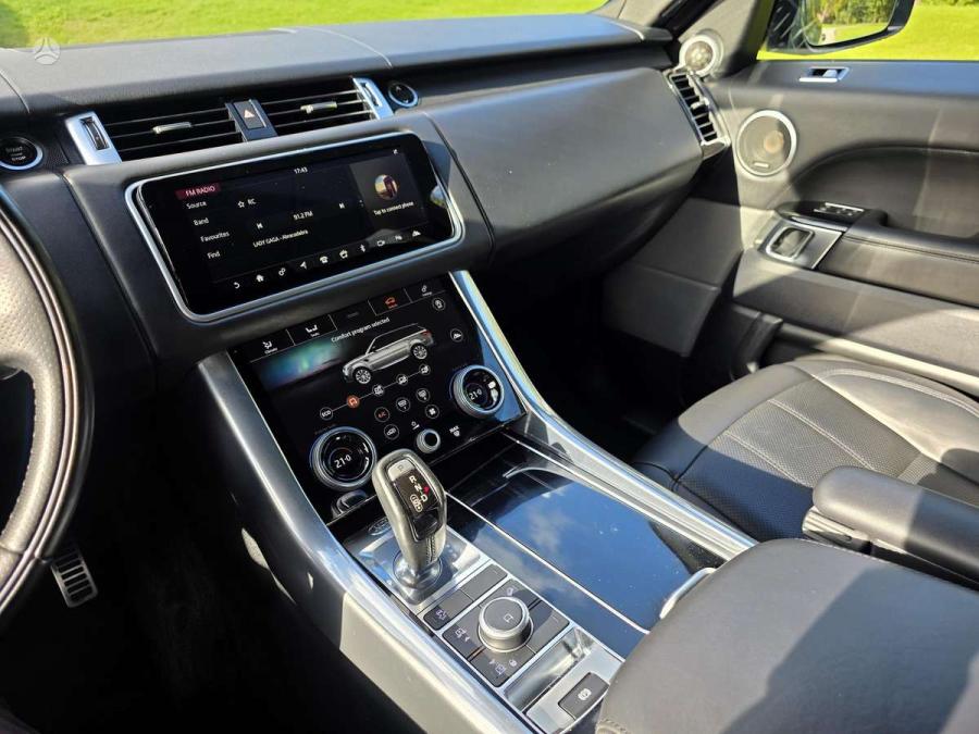 Grey Land Rover Range Rover Sport 2018 in Telschi, with an engine capacity of 2.99 L and mileage of 218 thousand km for 23500 €, photo 39 on AUTOMOTO.COM.LV