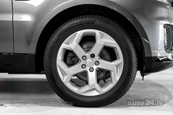 Grey Land Rover Range Rover Sport 2018 in Riga, with an engine capacity of 3.00 L and mileage of 47 thousand km for 34900 €, photo 8 on AUTOMOTO.COM.LV