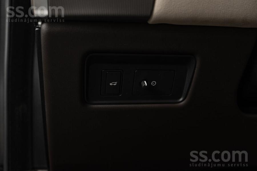 Pelēks Land Rover Range Rover Sport 2018 Rīga, ar dzinēja tilpumu 3.00 L un nobraukumu 47 tūkst. km par 34900 €, foto 19 vietnē AUTOMOTO.COM.LV