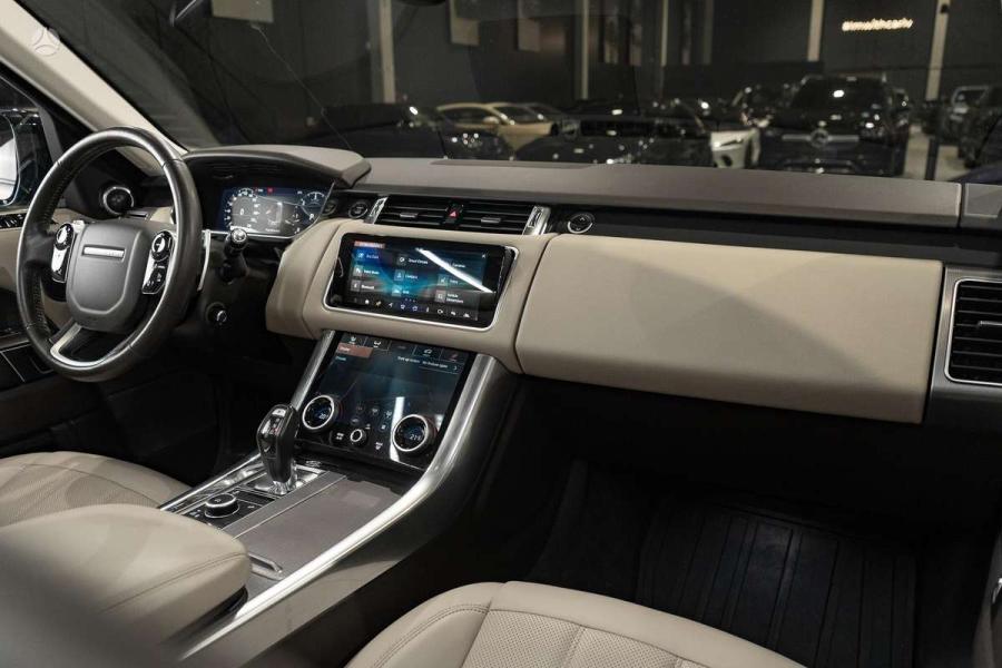 Grey Land Rover Range Rover Sport 2018 in Riga, with an engine capacity of 2.99 L and mileage of 47 thousand km for 34900 €, photo 13 on AUTOMOTO.COM.LV