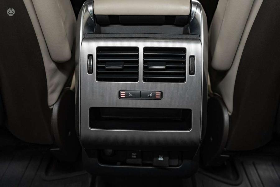 Grey Land Rover Range Rover Sport 2018 in Riga, with an engine capacity of 2.99 L and mileage of 47 thousand km for 34900 €, photo 15 on AUTOMOTO.COM.LV