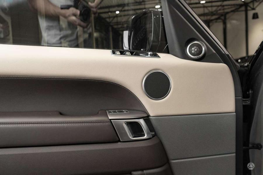 Grey Land Rover Range Rover Sport 2018 in Riga, with an engine capacity of 2.99 L and mileage of 47 thousand km for 34900 €, photo 16 on AUTOMOTO.COM.LV
