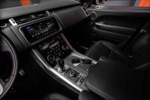 Grey Land Rover Range Rover Sport 2019 in Jelgava, with an engine capacity of 3.00 L and mileage of 321 thousand km for 21500 €, photo 13 on AUTOMOTO.COM.LV