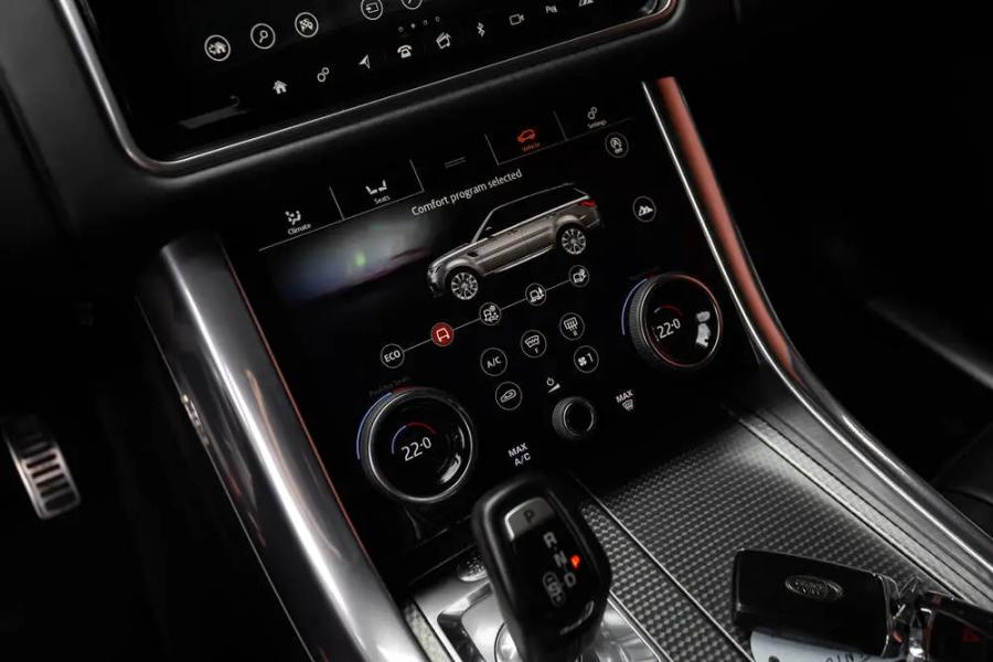 Grey Land Rover Range Rover Sport 2019 in Jelgava, with an engine capacity of 3.00 L and mileage of 321 thousand km for 21500 €, photo 15 on AUTOMOTO.COM.LV