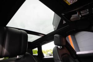 Grey Land Rover Range Rover Sport 2019 in Jelgava, with an engine capacity of 3.00 L and mileage of 321 thousand km for 21500 €, photo 30 on AUTOMOTO.COM.LV