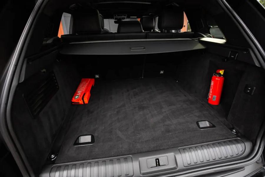 Grey Land Rover Range Rover Sport 2019 in Jelgava, with an engine capacity of 3.00 L and mileage of 321 thousand km for 21500 €, photo 36 on AUTOMOTO.COM.LV