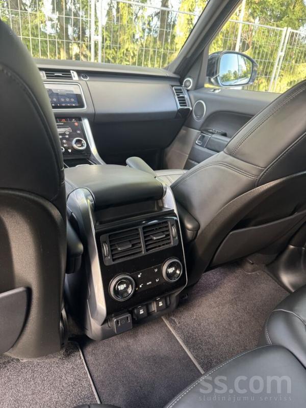 Pelēks Land Rover Range Rover Sport 2019 Bauska, ar dzinēja tilpumu 3.00 L un nobraukumu 133 tūkst. km par 30800 €, foto 7 vietnē AUTOMOTO.COM.LV