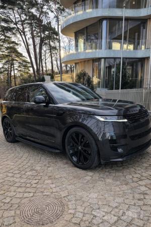 Pelēks Land Rover Range Rover Sport 2023 Rīga, ar dzinēja tilpumu 3.00 L un nobraukumu 50 tūkst. km par 85000 €, foto 4 vietnē AUTOMOTO.COM.LV