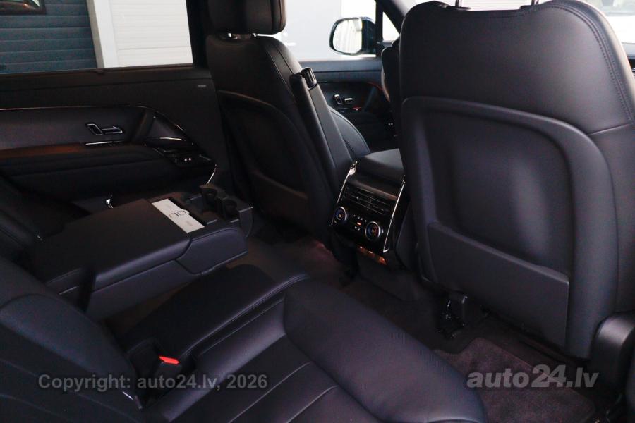 Grey Land Rover Range Rover Sport 2024 in Tallinn, with an engine capacity of 3.00 L and mileage of 19 thousand km for 99000 €, photo 20 on AUTOMOTO.COM.LV