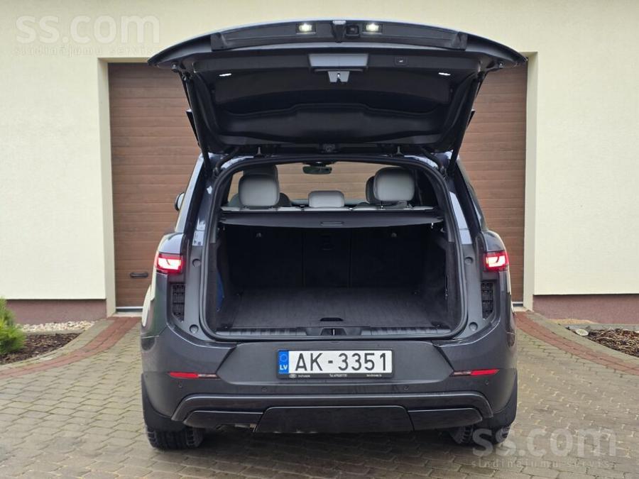 Pelēks Land Rover Range Rover Sport 2025 Rīga, ar dzinēja tilpumu 3.00 L un nobraukumu 12 tūkst. km par 89996 €, foto 9 vietnē AUTOMOTO.COM.LV