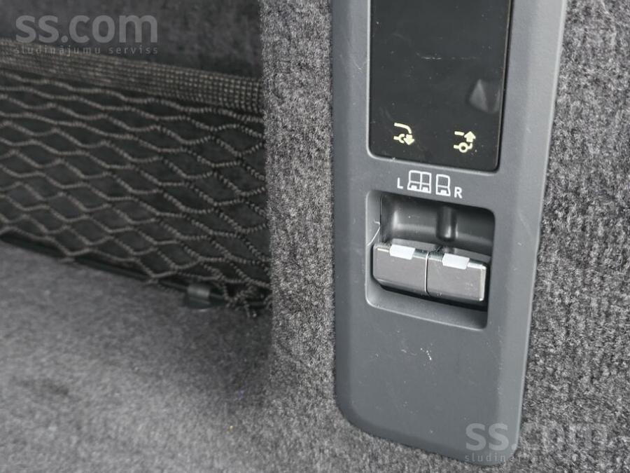 Pelēks Land Rover Range Rover Sport 2025 Rīga, ar dzinēja tilpumu 3.00 L un nobraukumu 12 tūkst. km par 89996 €, foto 10 vietnē AUTOMOTO.COM.LV