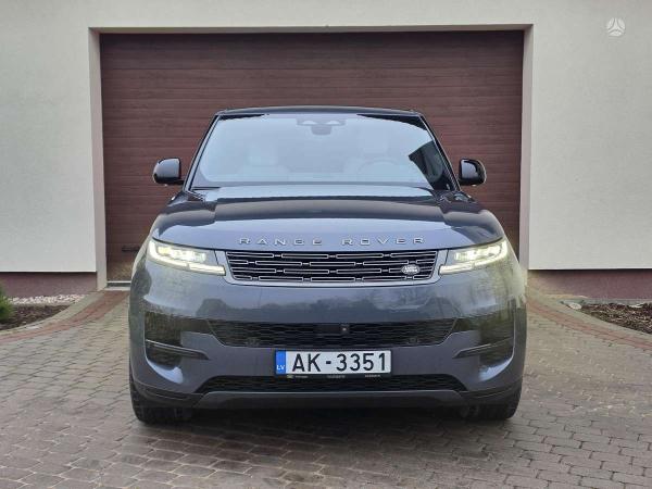Pelēks Land Rover Range Rover Sport 2025 Rīga, ar dzinēja tilpumu 3.00 L un nobraukumu 13 tūkst. km par 89996 €, foto 3 vietnē AUTOMOTO.COM.LV