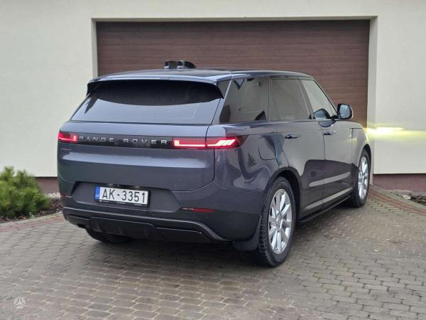 Pelēks Land Rover Range Rover Sport 2025 Rīga, ar dzinēja tilpumu 3.00 L un nobraukumu 13 tūkst. km par 89996 €, foto 7 vietnē AUTOMOTO.COM.LV