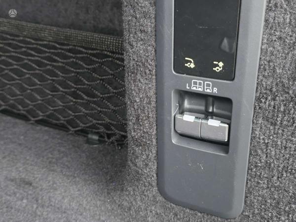 Pelēks Land Rover Range Rover Sport 2025 Rīga, ar dzinēja tilpumu 3.00 L un nobraukumu 13 tūkst. km par 89996 €, foto 10 vietnē AUTOMOTO.COM.LV