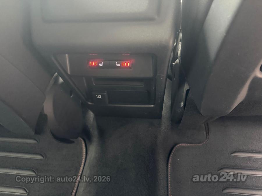 Pelēks Land Rover Range Rover Sport 2017 Veru, ar dzinēja tilpumu 0.00 L un nobraukumu 155 tūkst. km par 11900 €, foto 15 vietnē AUTOMOTO.COM.LV