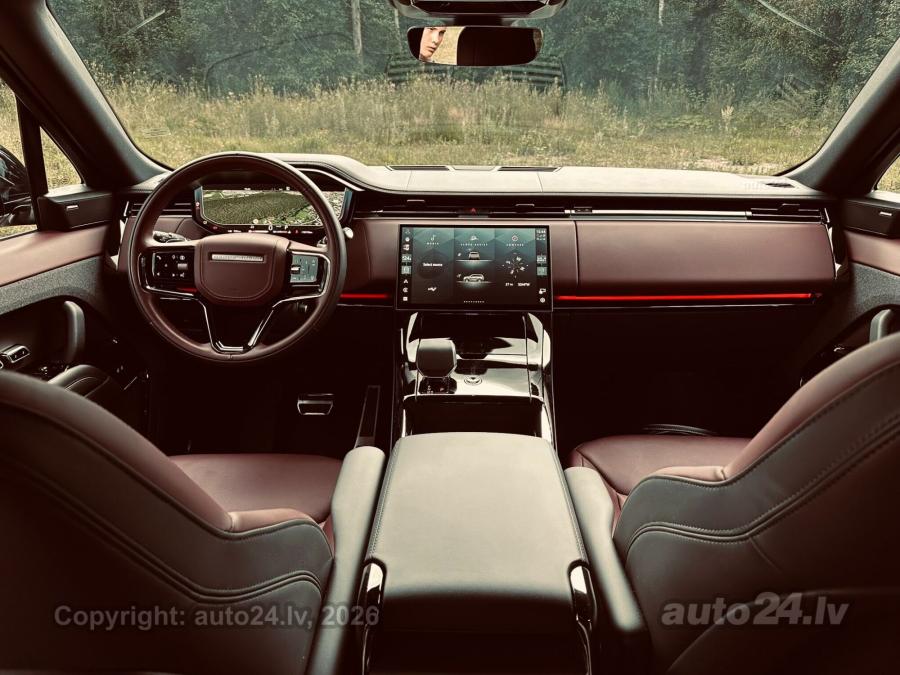 Pelēks Land Rover Range Rover Sport 2025 Tallina, ar dzinēja tilpumu 3.00 L un nobraukumu 16 tūkst. km par 108000 €, foto 13 vietnē AUTOMOTO.COM.LV