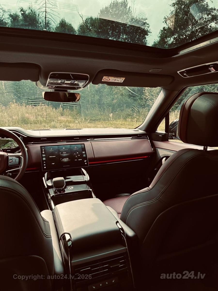 Pelēks Land Rover Range Rover Sport 2025 Tallina, ar dzinēja tilpumu 3.00 L un nobraukumu 16 tūkst. km par 108000 €, foto 17 vietnē AUTOMOTO.COM.LV