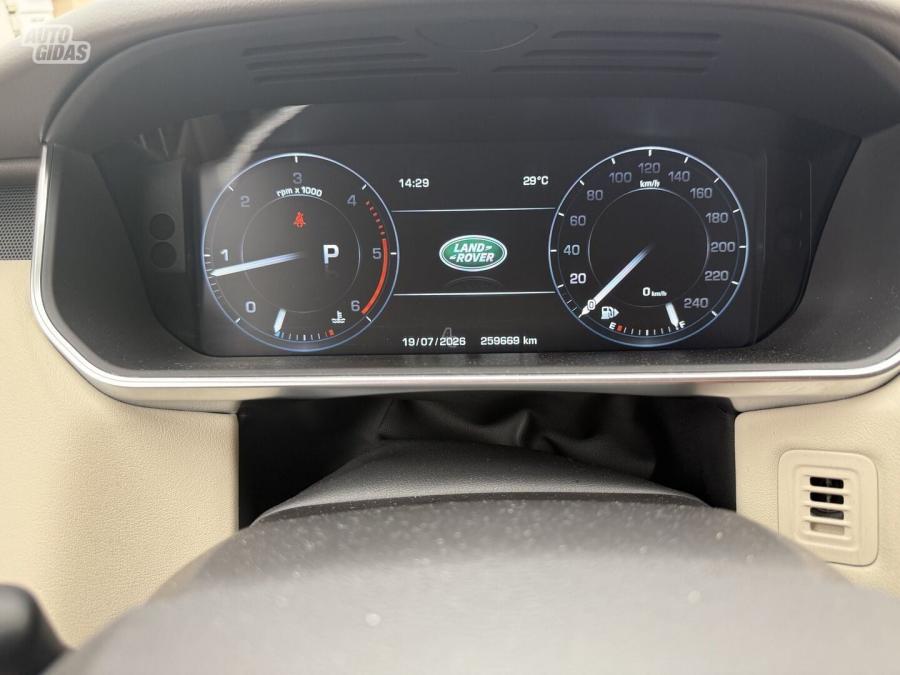 Red Land Rover Range Rover Sport 2014 in Kaunas, with an engine capacity of 3.00 L and mileage of 260 thousand km for 18000 €, photo 13 on AUTOMOTO.COM.LV